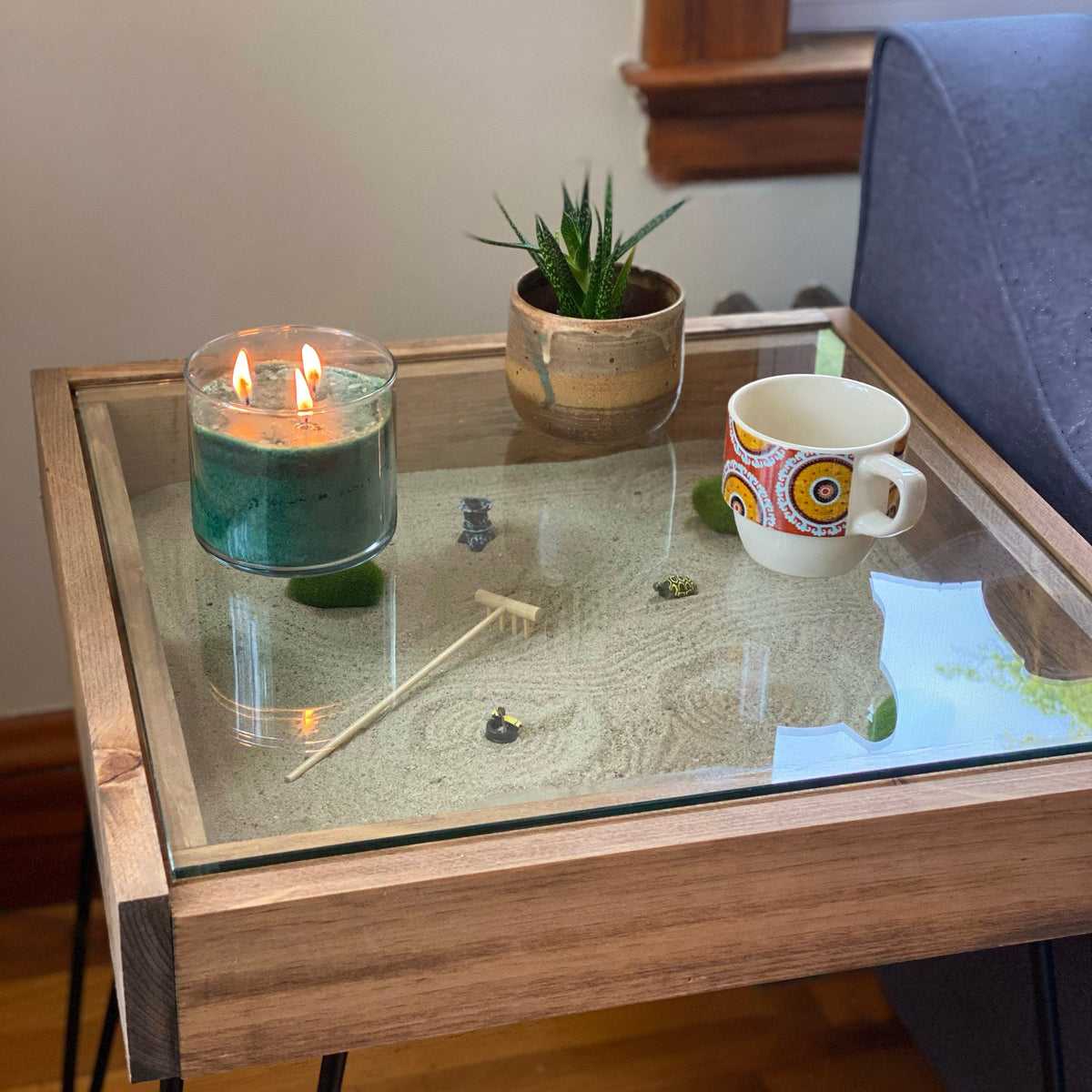 Rustic Display Table with removable glass top - 100% Made in the USA ...